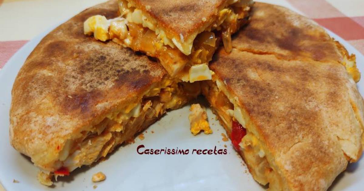 Tarta de pollo con masa casera en sartén | Recomendaciones Entre Fogones